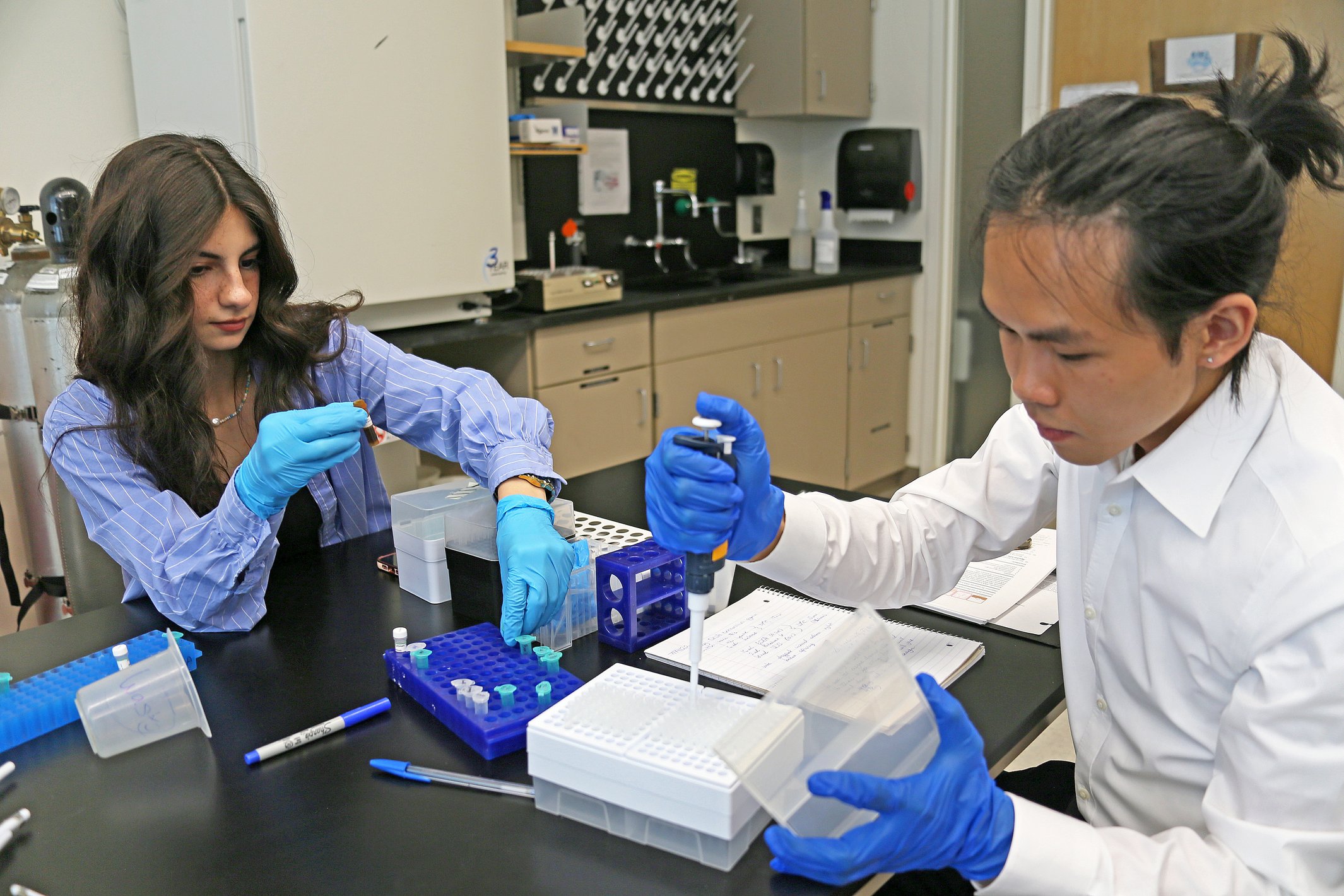 SEA-PHAGES Program Teaches Students Science Fundamentals as They ...